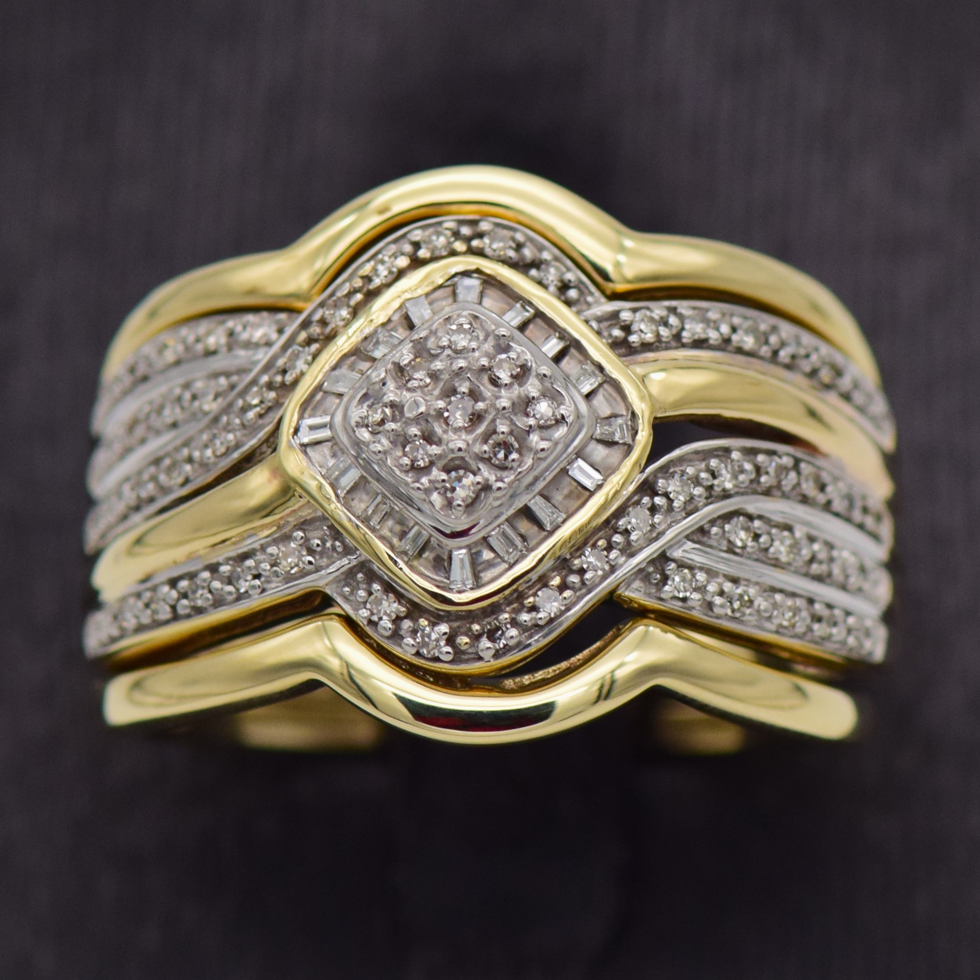 18ct White incredible Gold Diamond Diamond Ring