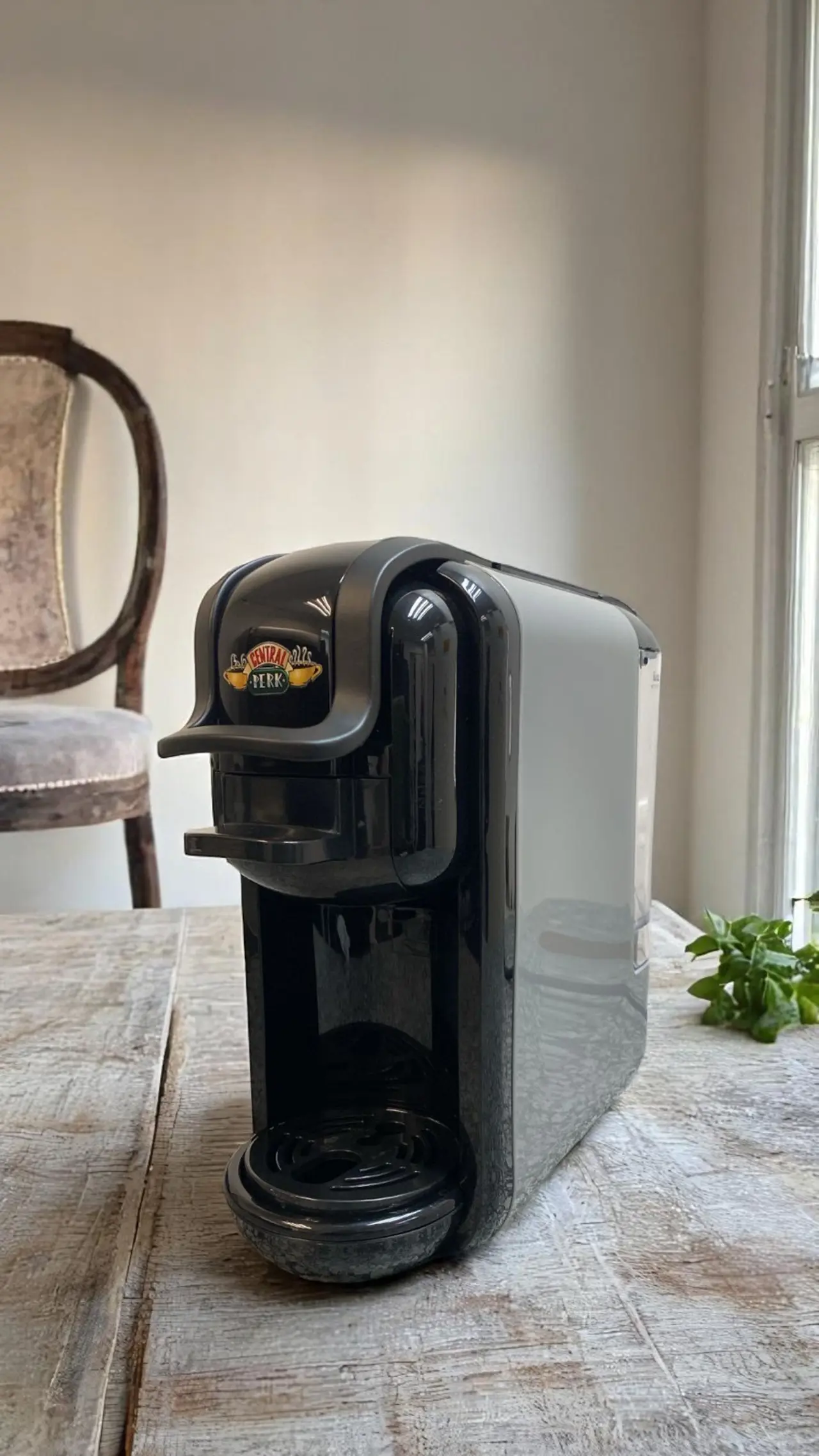 Friends Central Perk Coffee Machine - Cash Converters