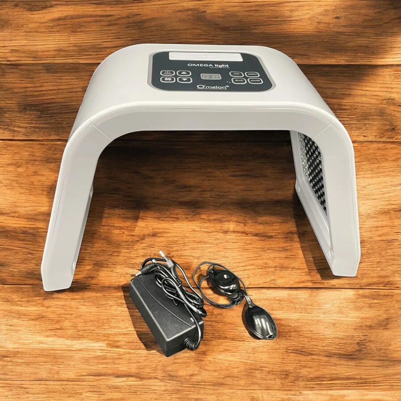 Omega Led Light Therapy Device - Cash Converters