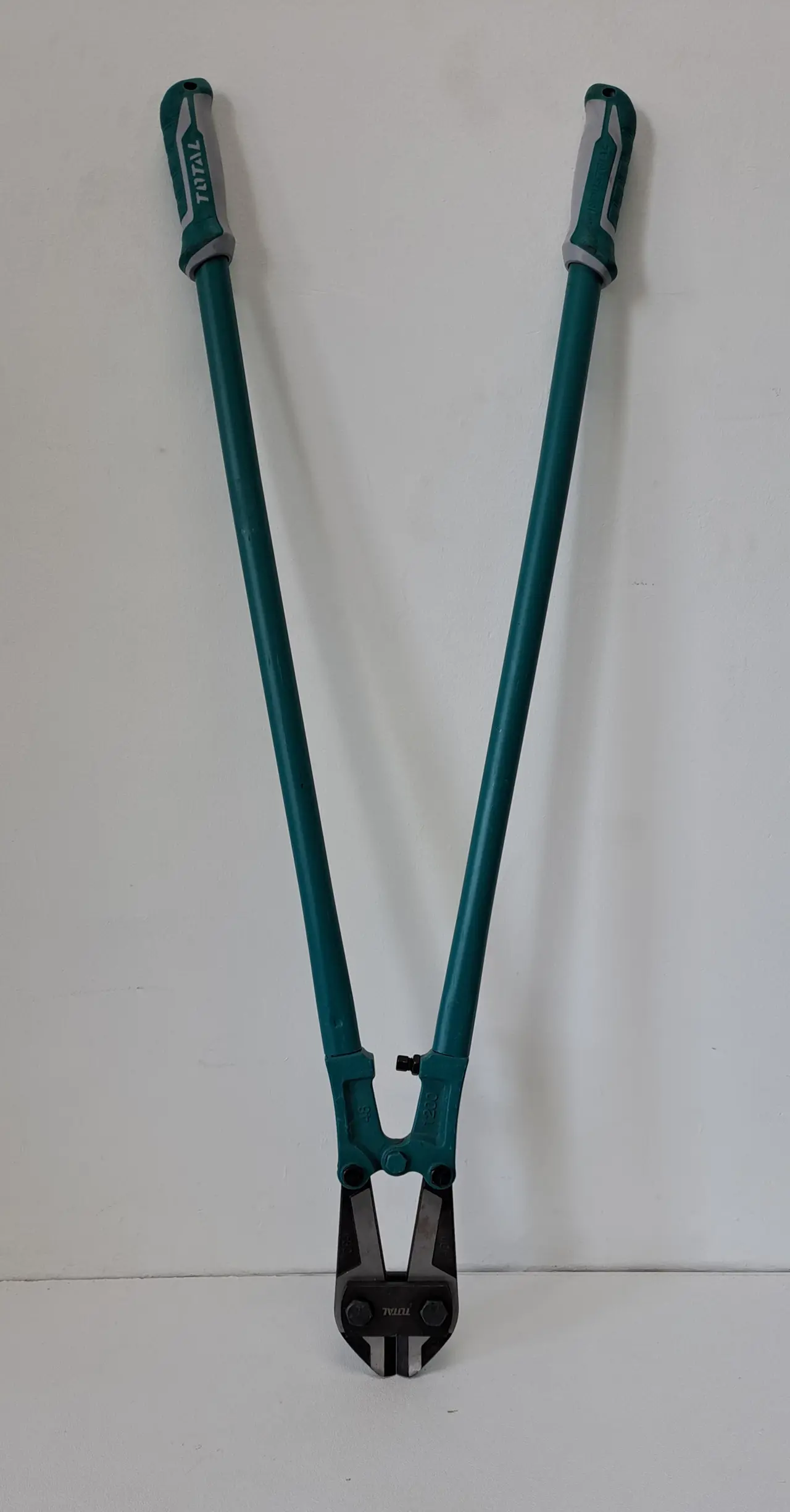 Total 1200Mm Bolt Cutter - Cash Converters