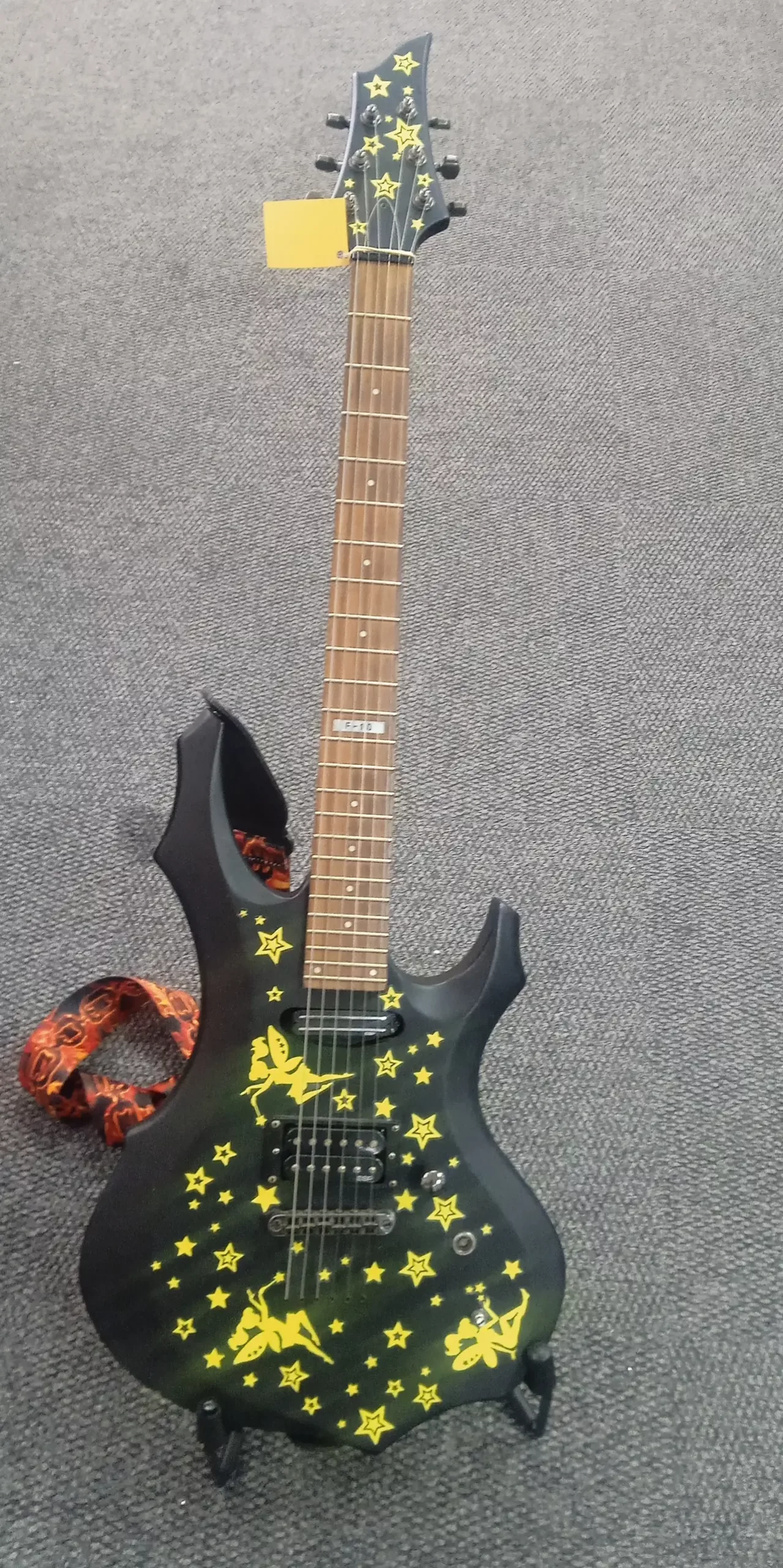 Esp F-10 Electric Guiter - Cash Converters