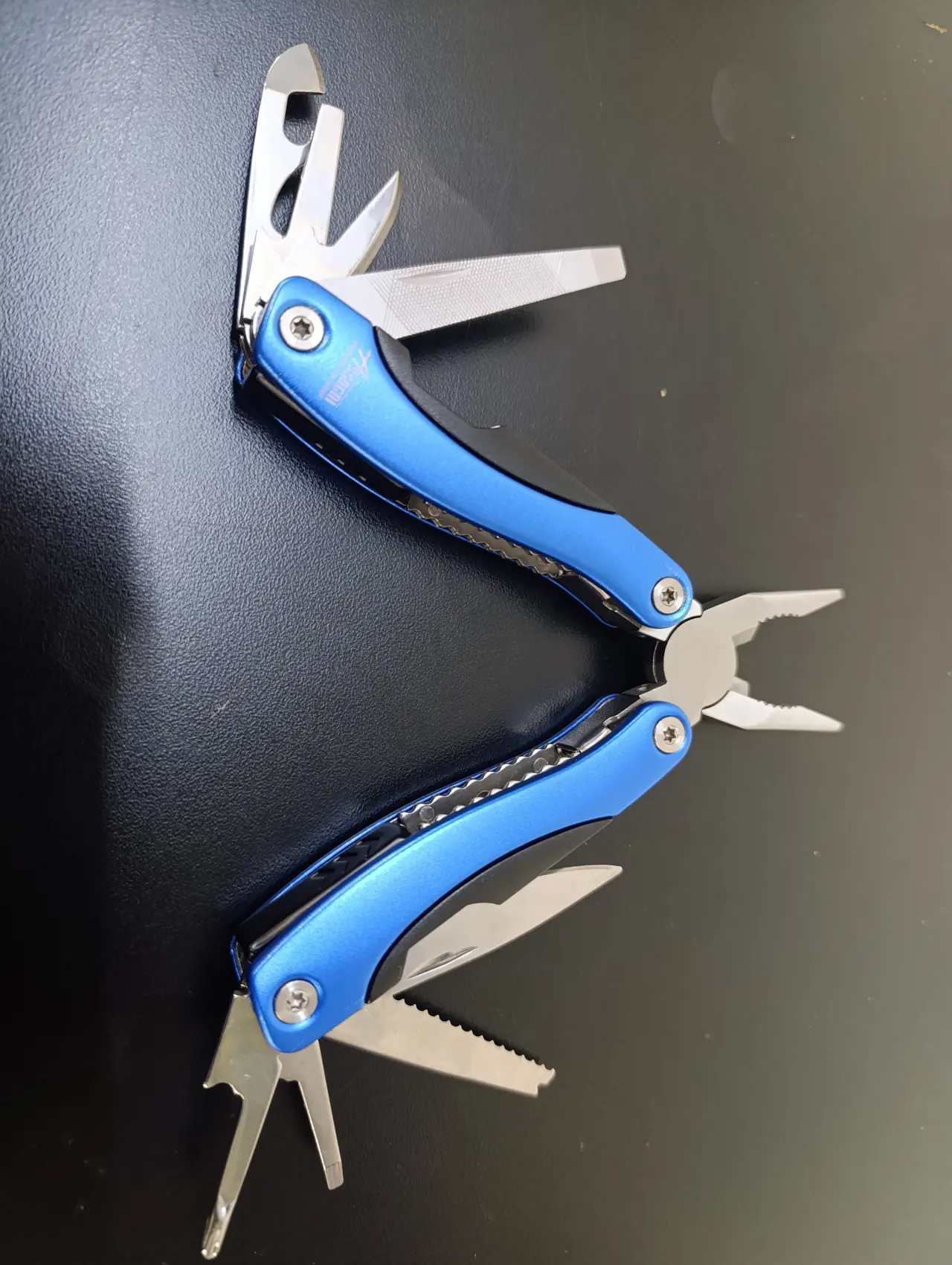 Assegai Multi Tool - Cash Converters