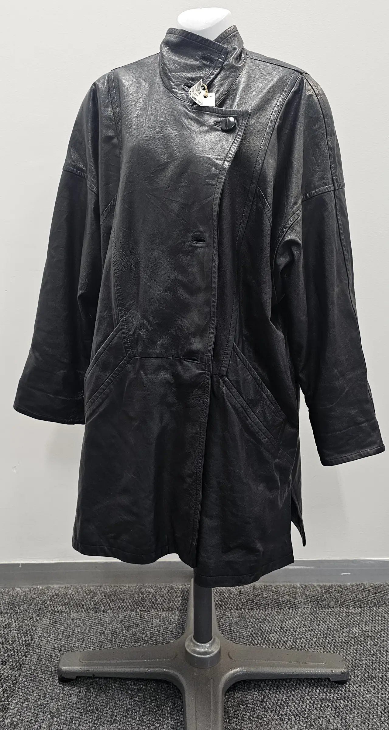 Norma Modell Leather Jacket - Cash Converters