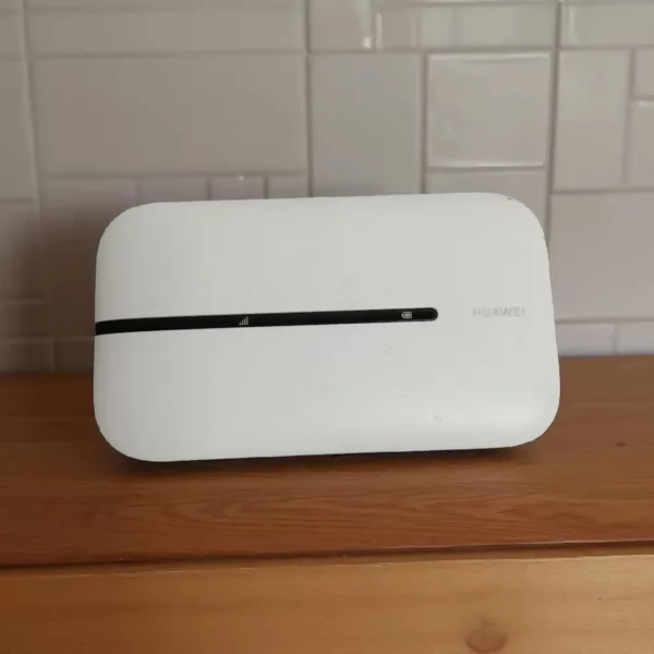 Huawei Mobile Wi-Fi Router Cat 7 (E5783-230A) 300Mbps - Cash Converters
