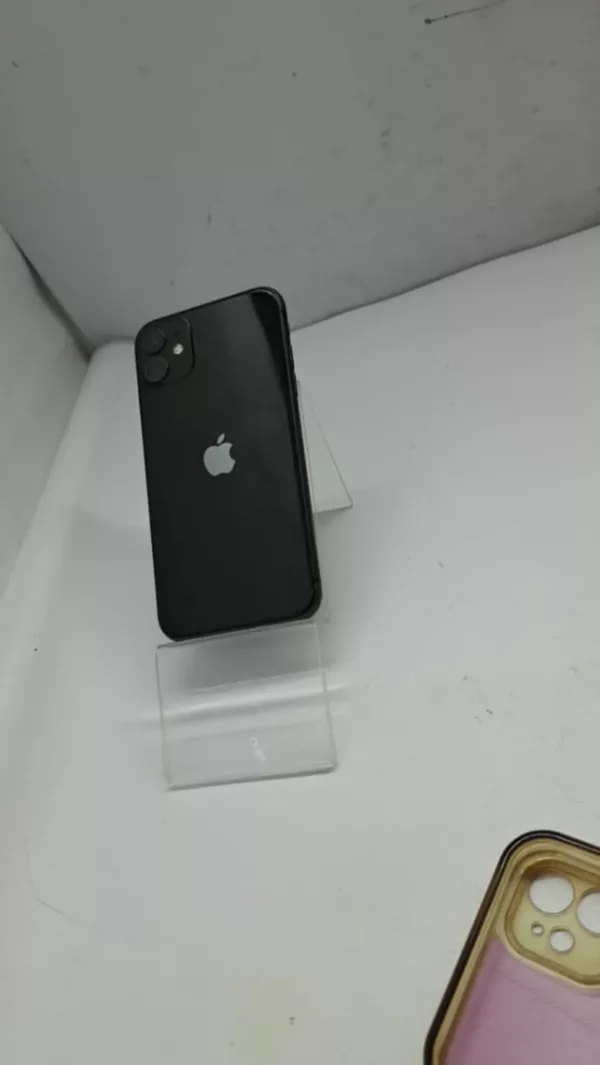 Apple Iphone 11 64Gb-Black (74% Battery) - Cash Converters