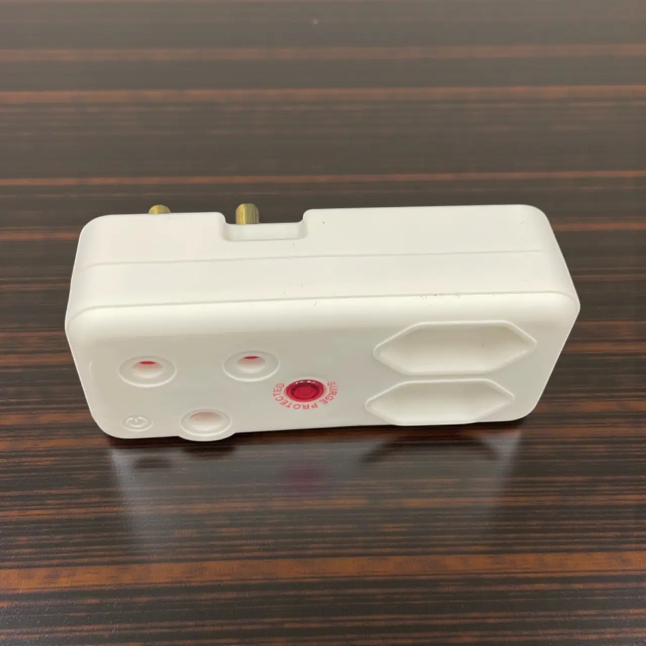 Switched 3 Pin Adaptor - Cash Converters