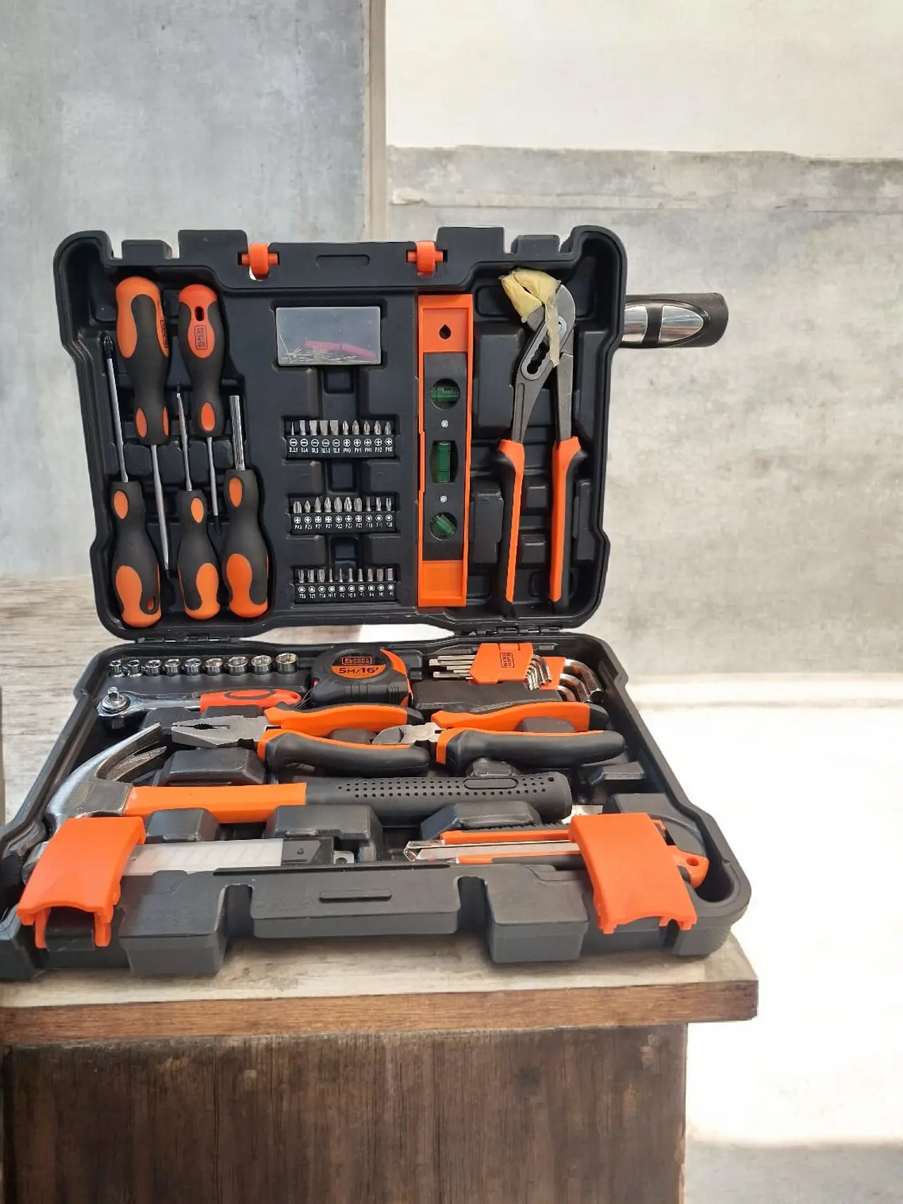 Black & Decker 154Pc Tool Box - Cash Converters