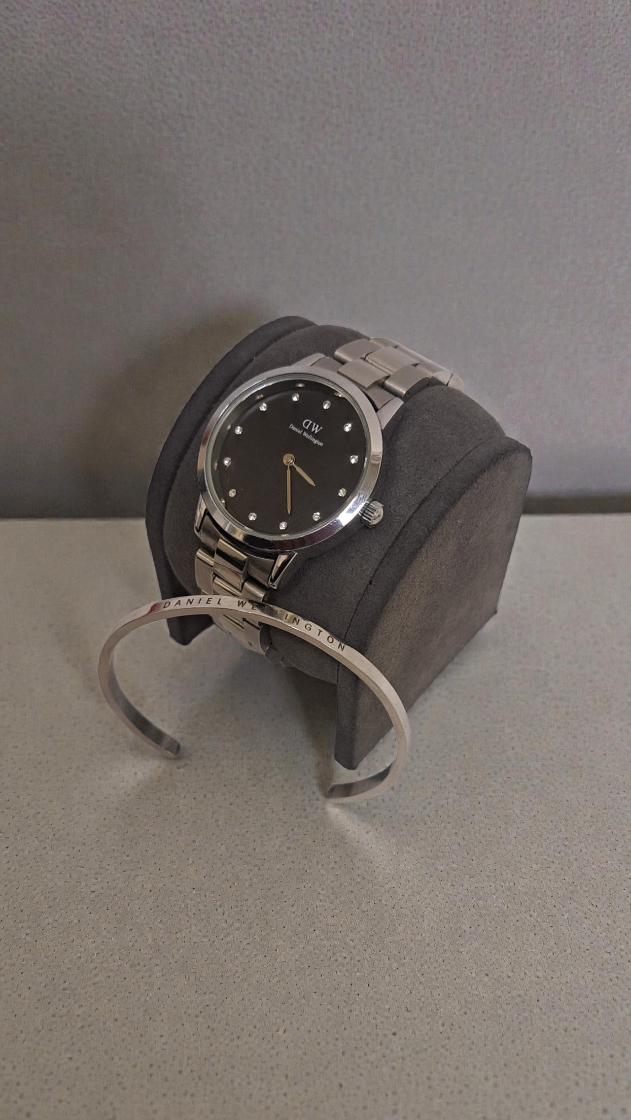 Daniel Wellington + Bracelet 7540 Men's Analogue Watch - Cash Converters