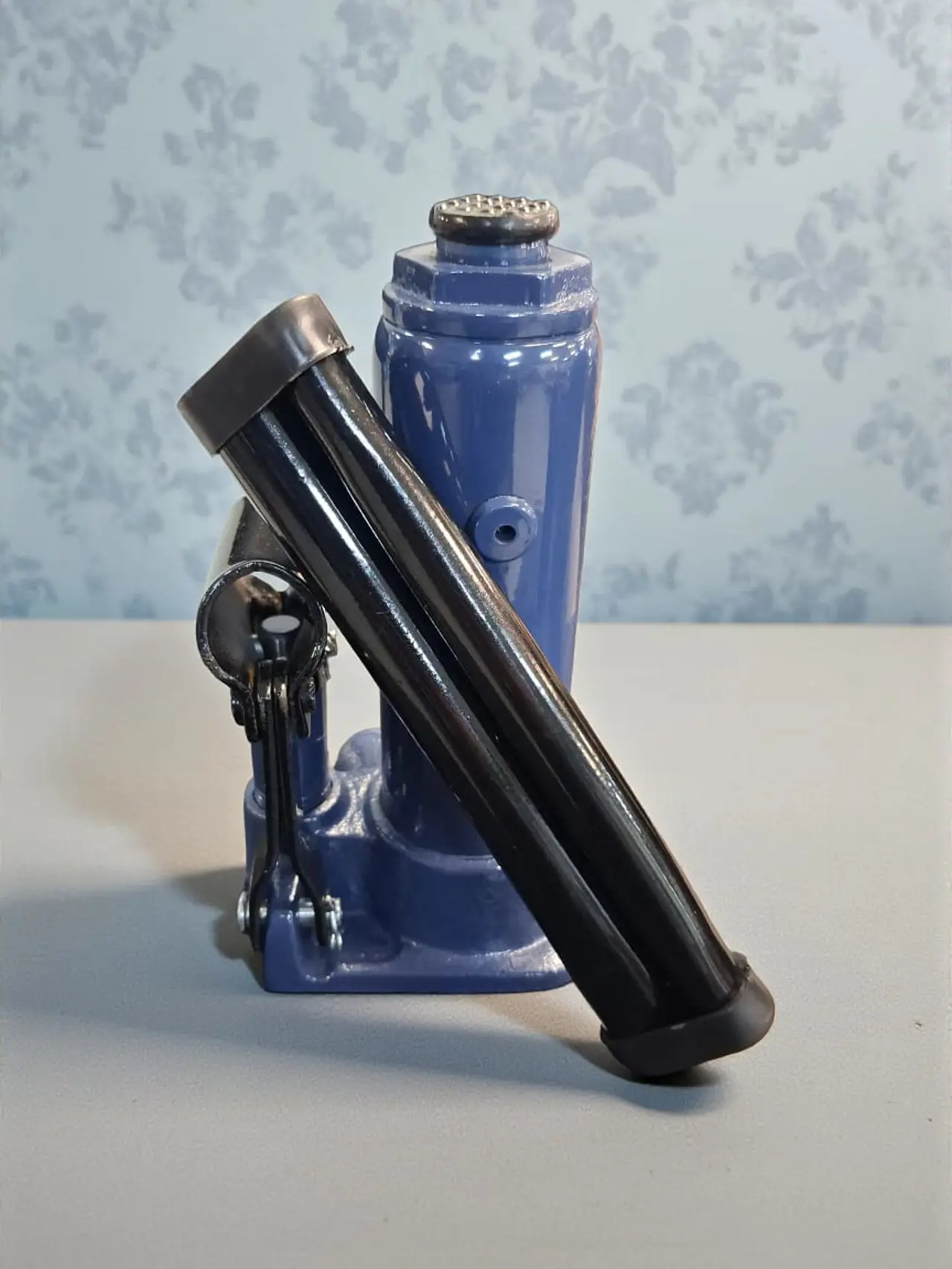 Einhell Bt-Hj 200 Blue Bottle Jack - Cash Converters